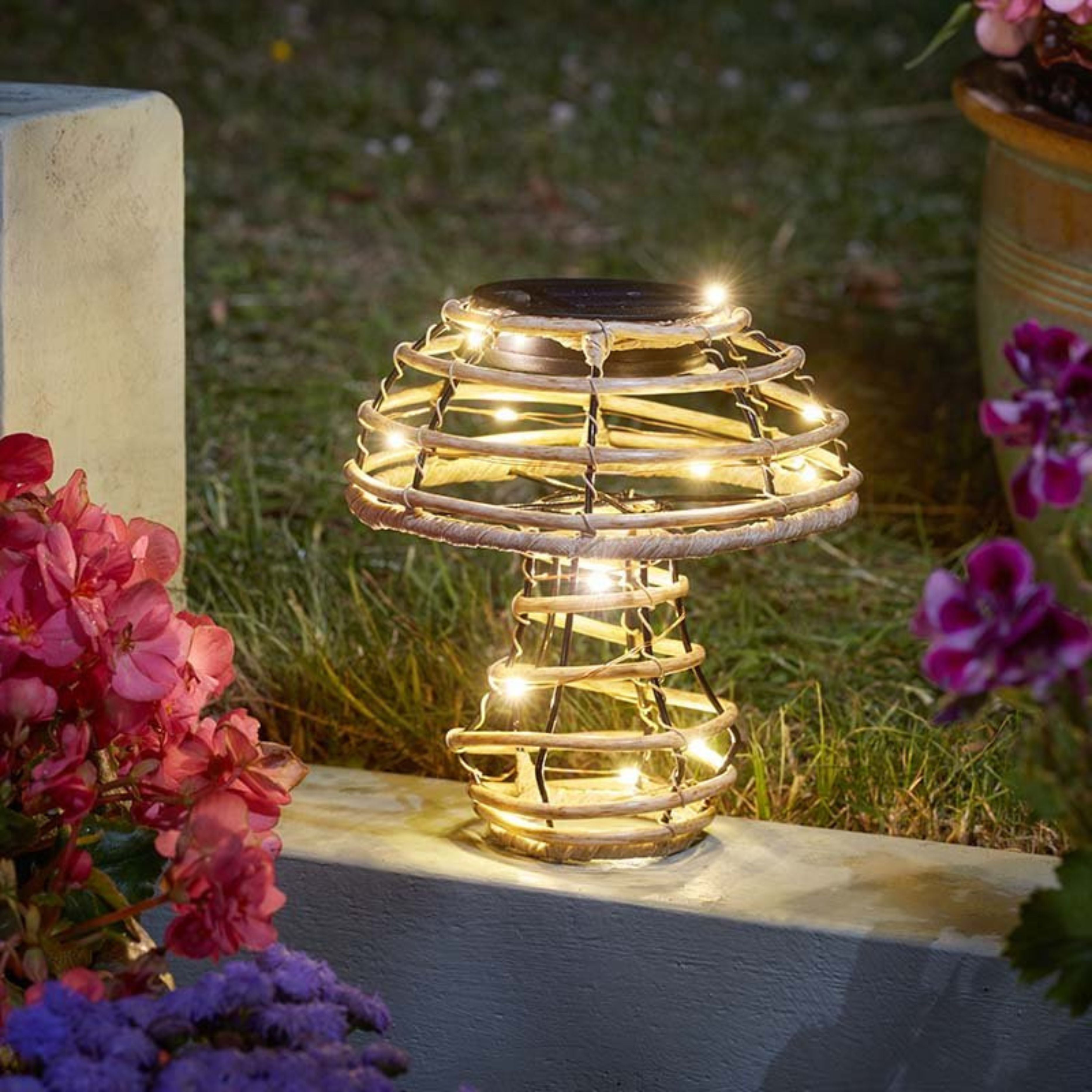 GlowCap Rattan Mushroom Solar Lantern – Decorative Solar Garden Lantern ...